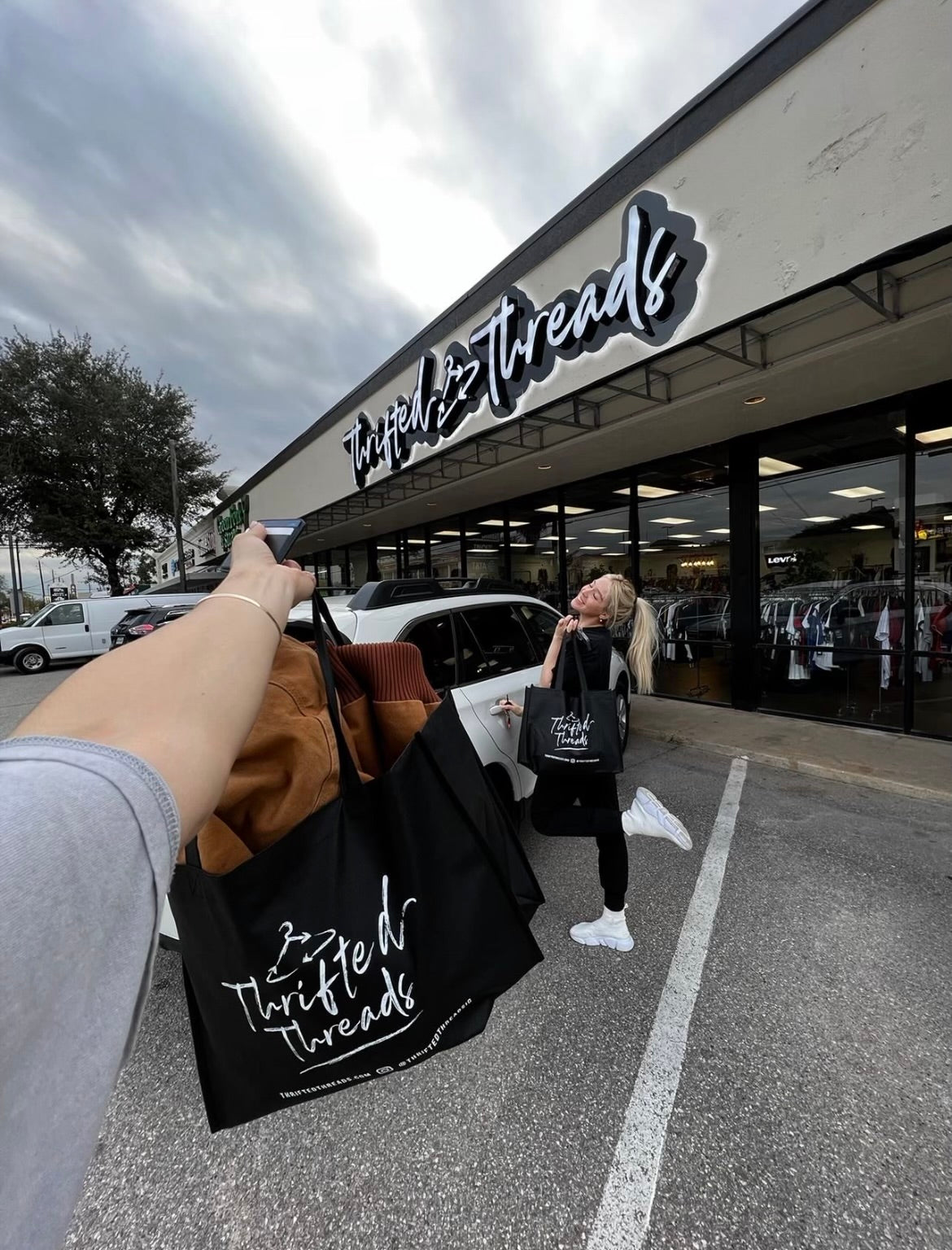 About Us – ThriftedThreads.com